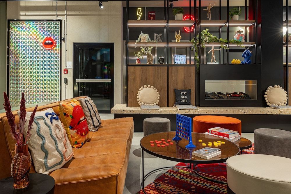 Moxy Simmern i Simmern - Boka de bästa erbjudandena!