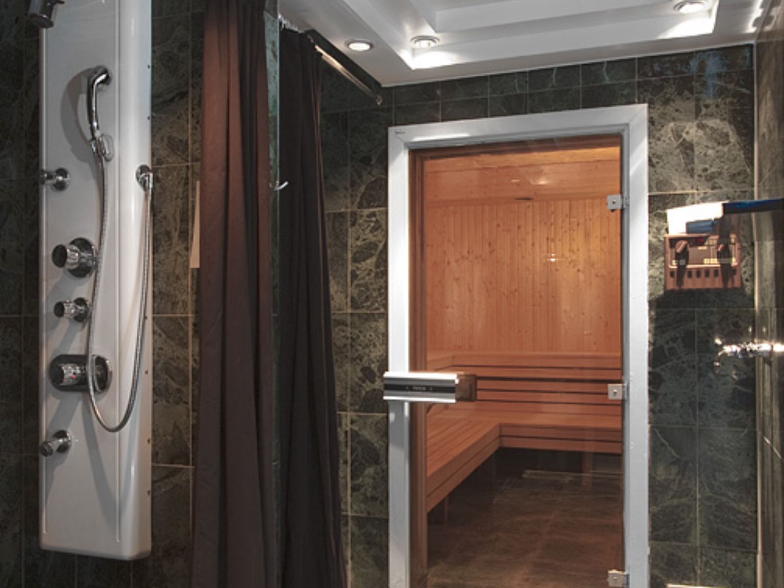 Quality Hotel™ Carlia i Uddevalla - Boka de bästa erbjudandena!