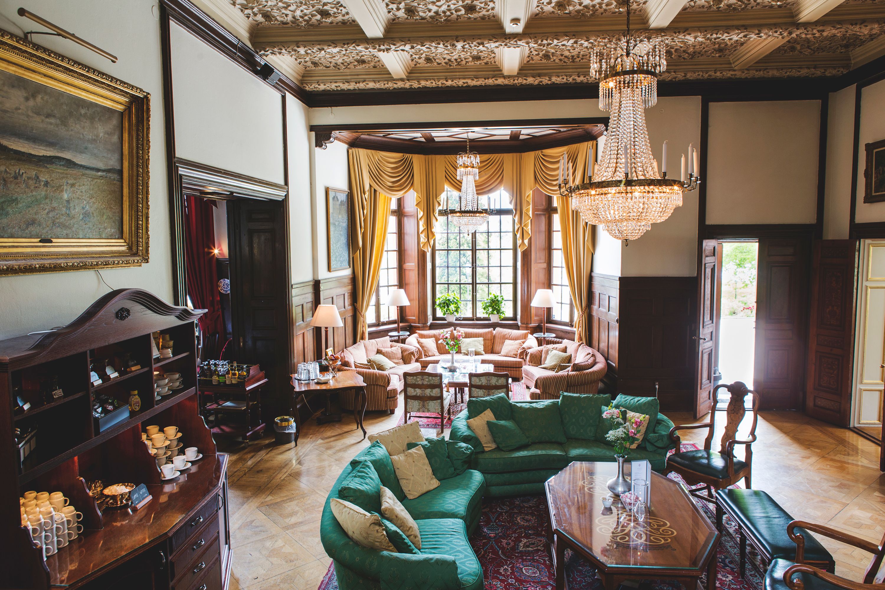 Lejondals Slott i Bro - Boka de bästa erbjudandena!