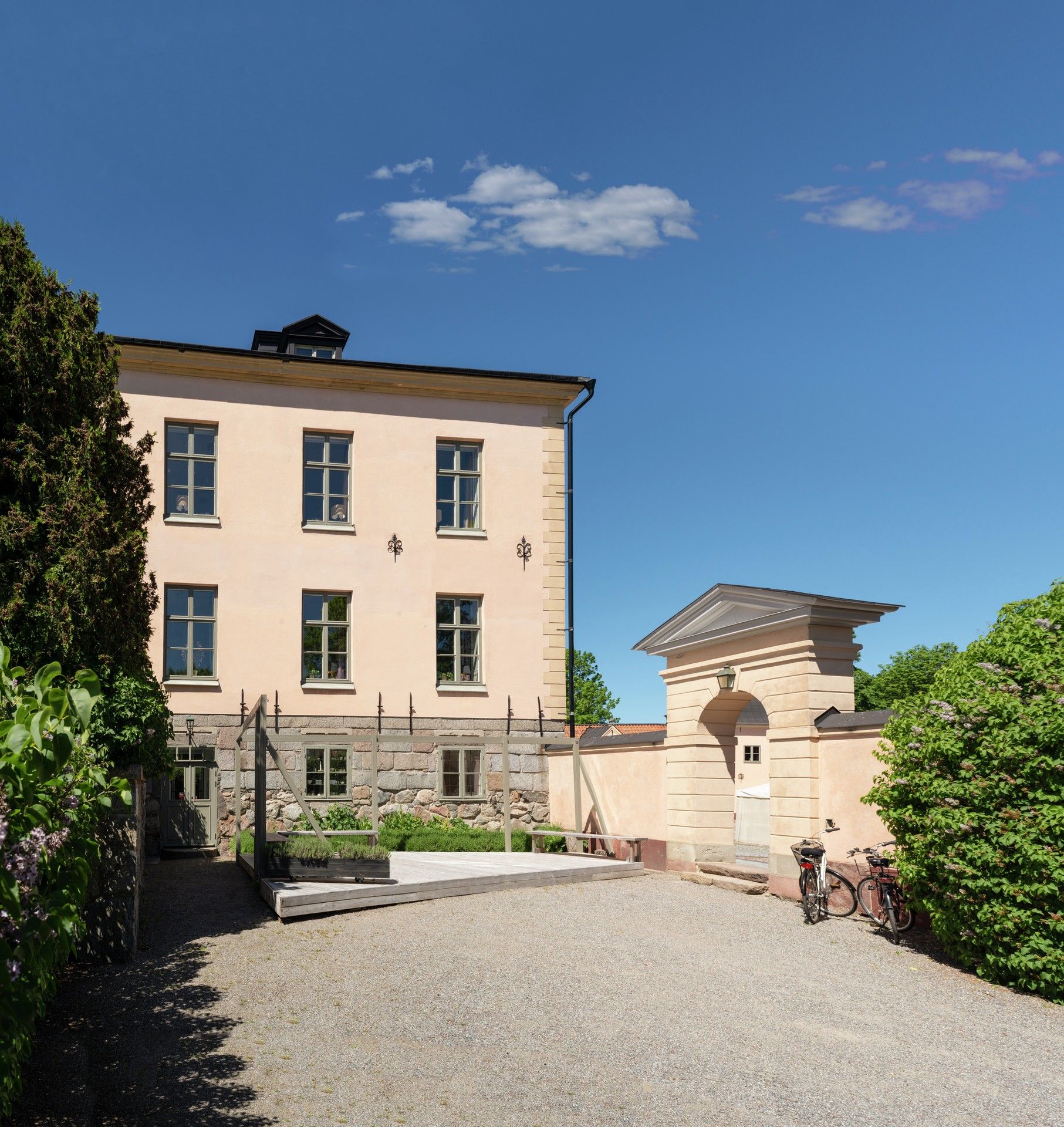 Hesselby Slott i Bromma - Boka de bästa erbjudandena!