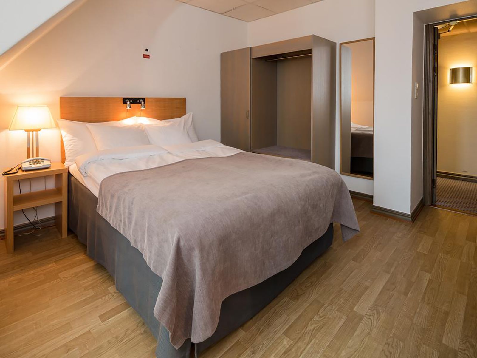 Grand Hotel Falkenberg i Falkenberg - Boka de bästa erbjudandena!