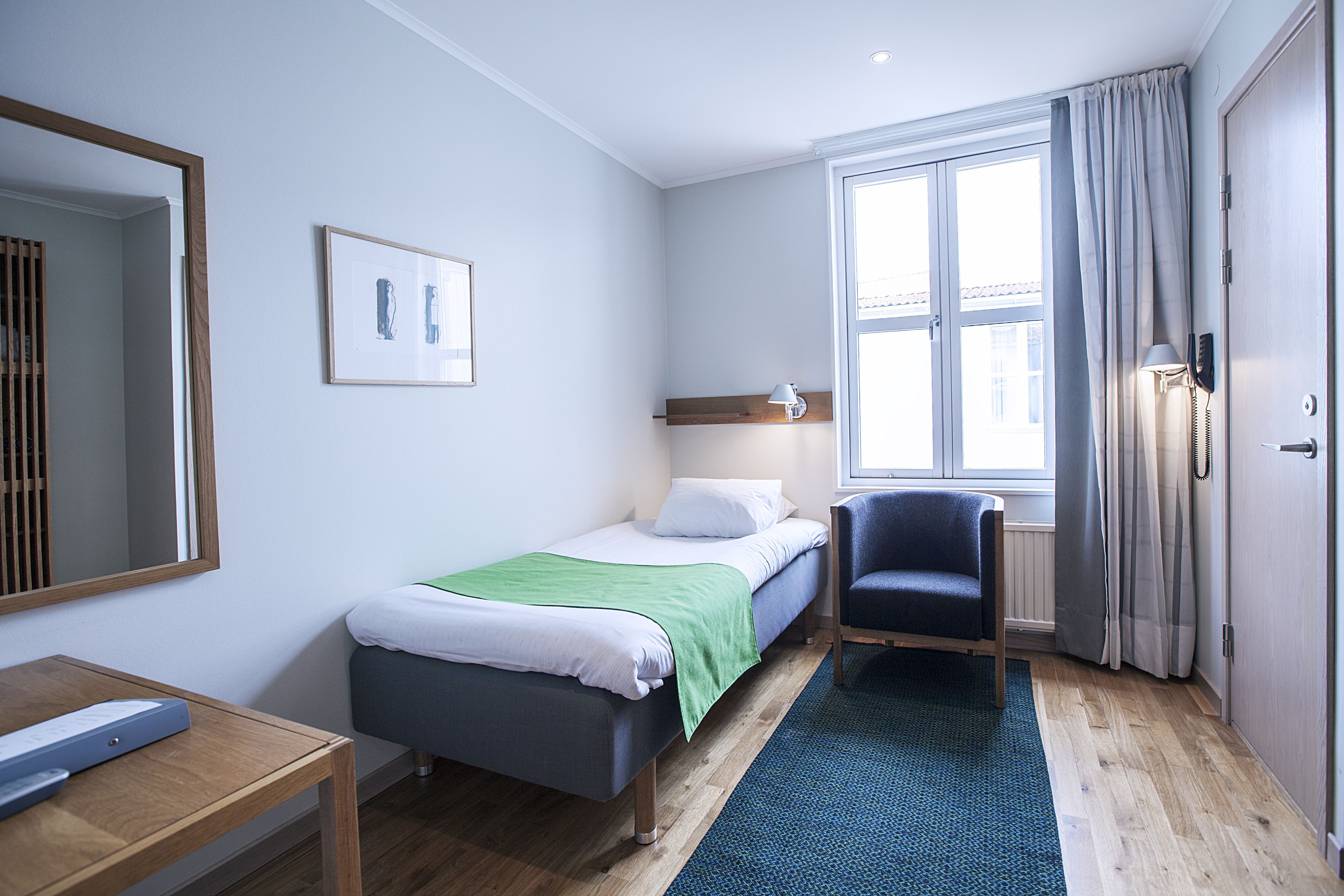 Gullmarsstrand Hotell & Konferens i Fiskebäckskil - Boka de bästa ...