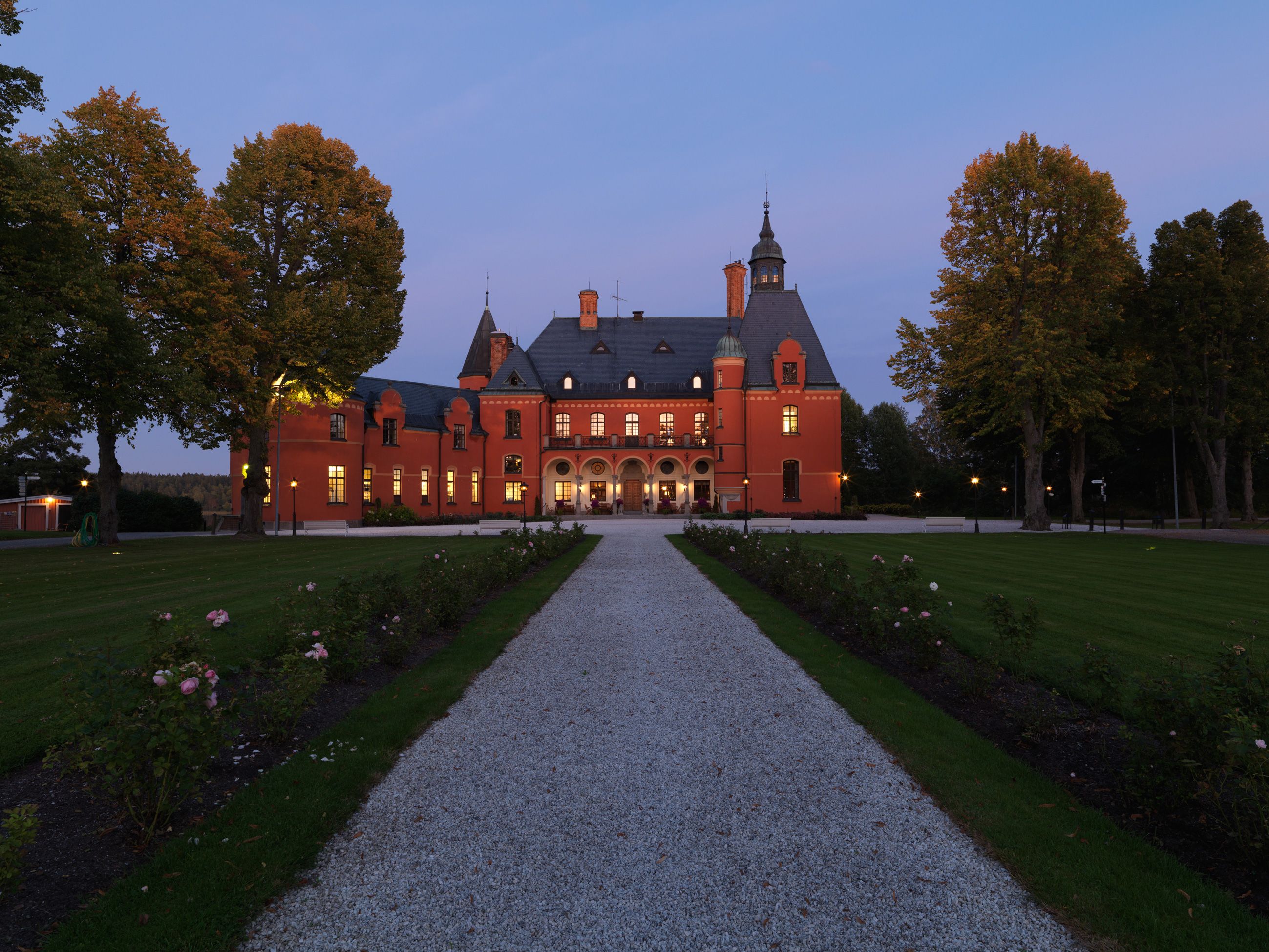 Lejondals Slott i Bro - Boka de bästa erbjudandena!