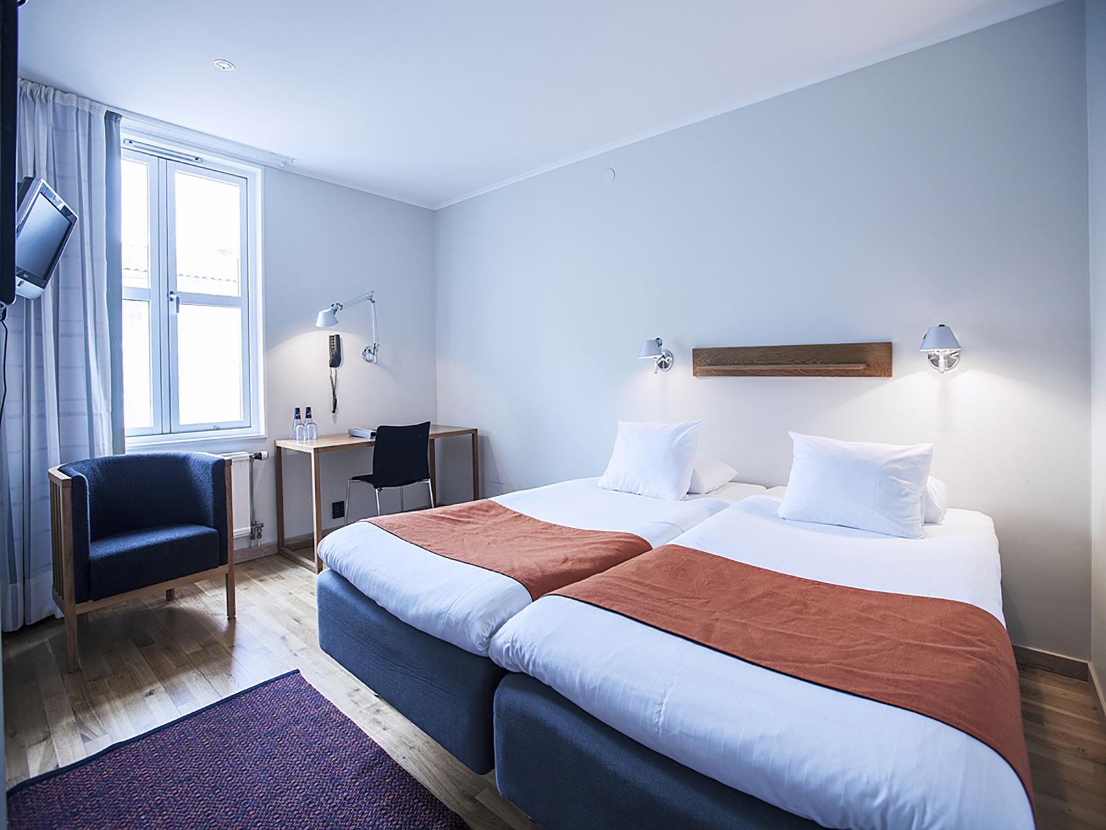 Gullmarsstrand Hotell & Konferens i Fiskebäckskil - Boka de bästa ...