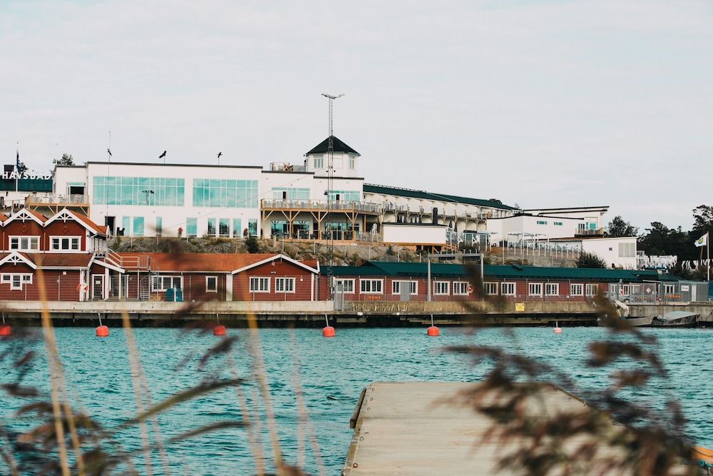 Hotell Havsbaden i Grisslehamn i Grisslehamn - Boka de bästa erbjudandena!