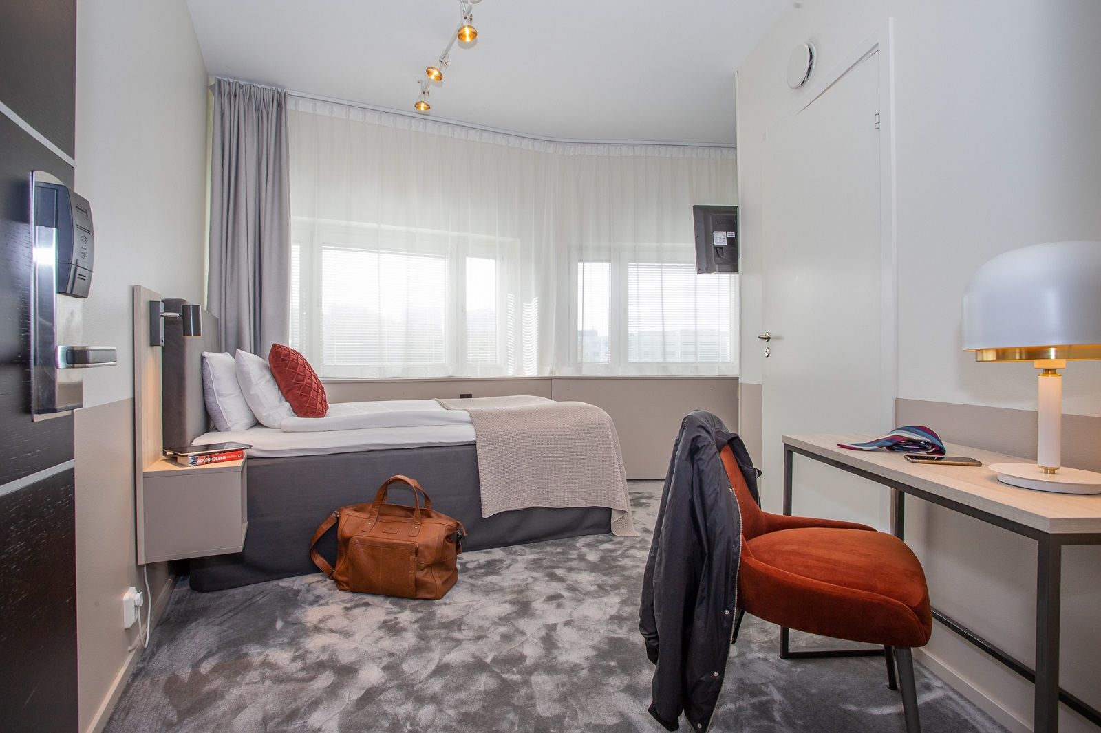 HOOM Park & Hotel Solna i Stockholm - Boka de bästa erbjudandena!